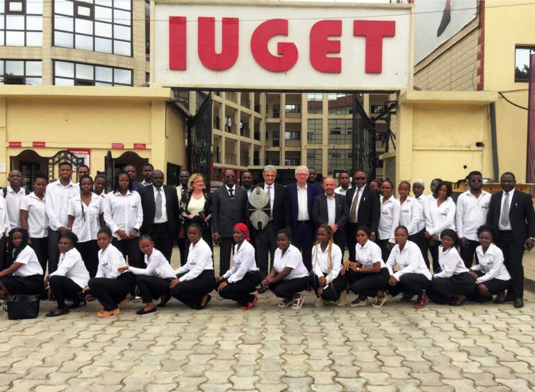 Signature de convention de partenariat entre l’IUGET et l’UIR - IUGET